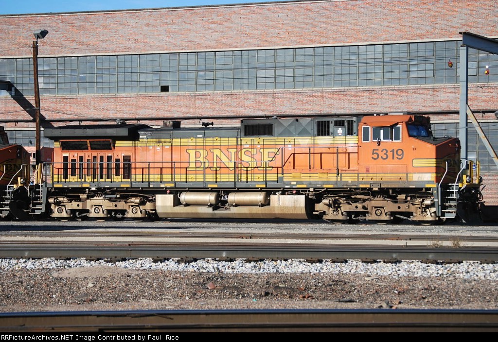 BNSF 5319